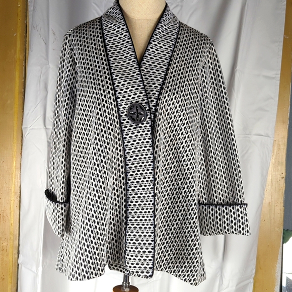 IC By Connie K | Jackets & Coats | Ic By Connie K Trapeze Kimono Style ...